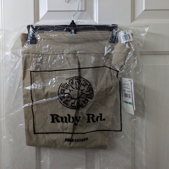 Ruby Rd. | Pants & Jumpsuits | Ruby Road Capri Pants | Poshmark